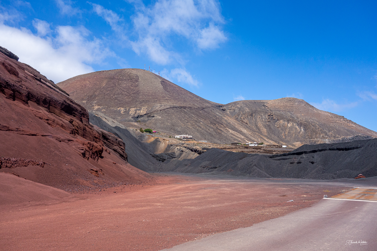 La Caldera Cantera de Rofe Picón Rojo y Negro de Maciot Yaiza Lanzarote ...