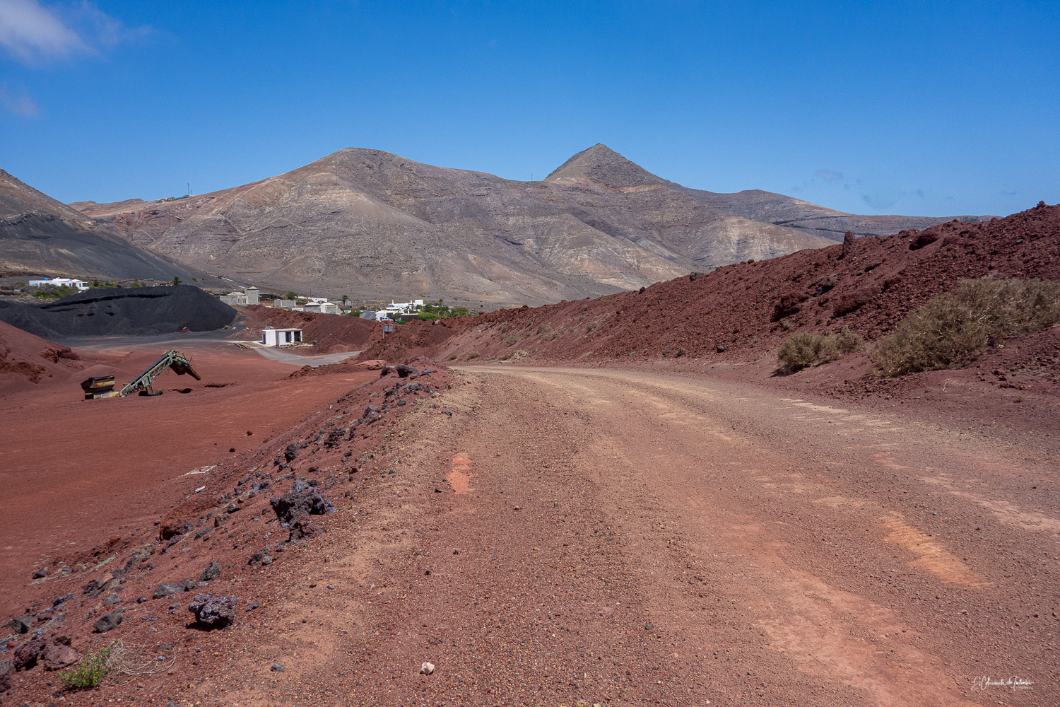 La Caldera Cantera de Rofe Picón Rojo y Negro de Maciot Yaiza Lanzarote ...