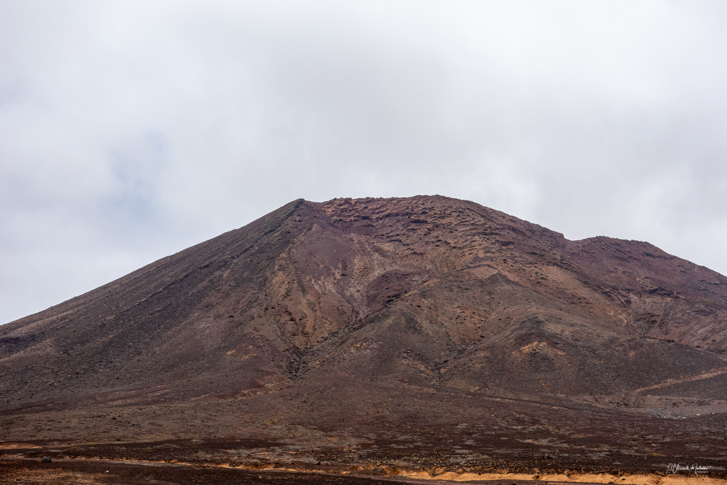 Montaña Roja Volcán y Cráter Playa Blanca Lanzarote – El Coleccionista ...